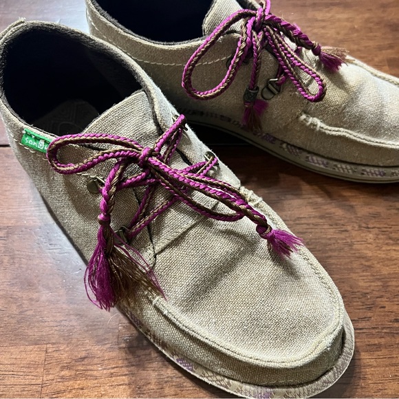 Sanuk | Shoes | Sanuk Natural Canvas Lace Up Chukka Ankle Booties ...